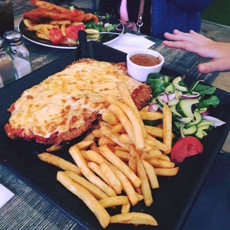 Dining Photos - Aussie Hotel